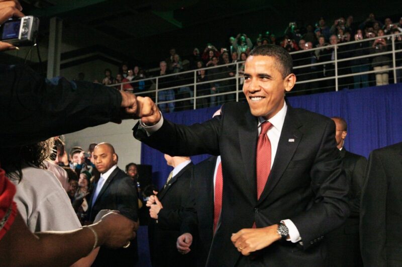 Obama caught SHAKING HANDS with Iranian leader!? - The Horn News