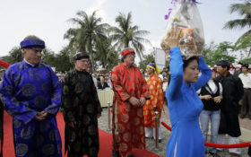 Vietnam vet who helped end My Lai massacre dies at 67 - The Horn News