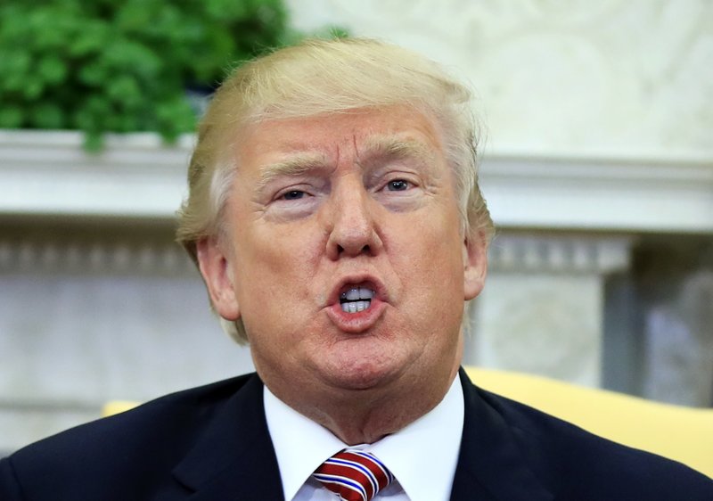 Model drops Trump bombshell (she said WHAT!?) - The Horn News