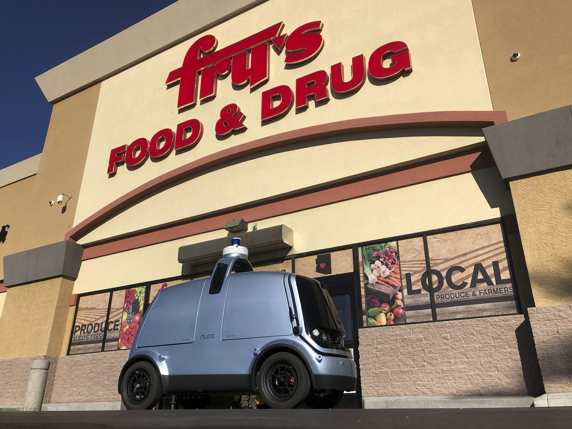 [Photo] This robot car can deliver your groceries! - The Horn News