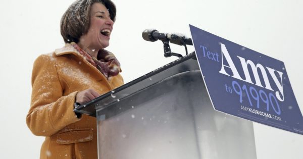 Amy Klobuchar seen on tape praising Trump plan - The Horn News
