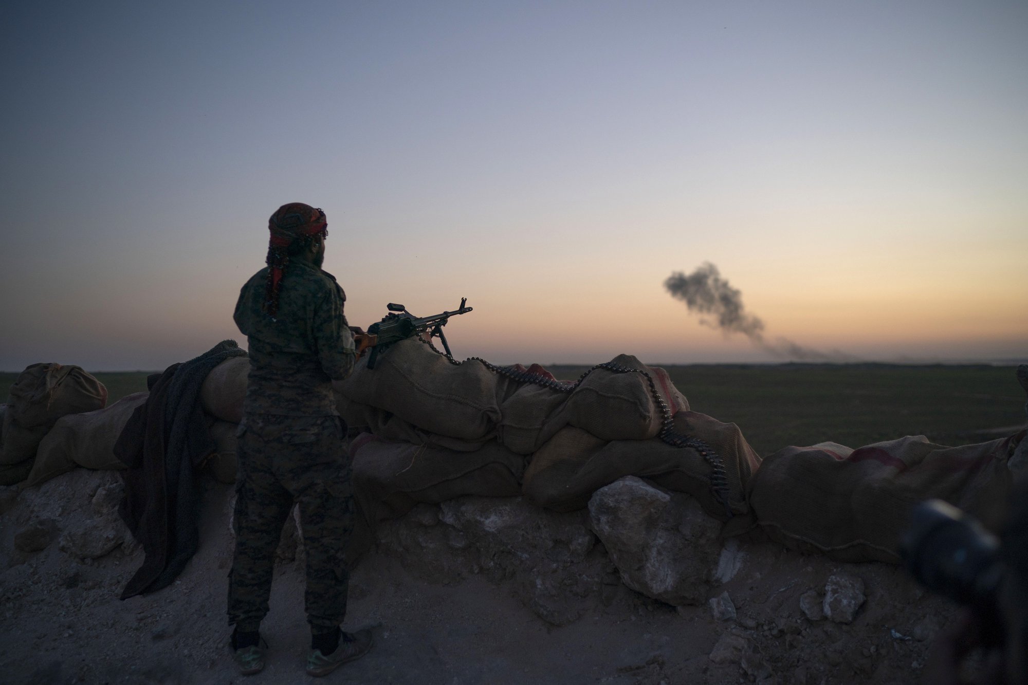 ISIS last stronghold on the brink of collapse (8 pics) - The Horn News