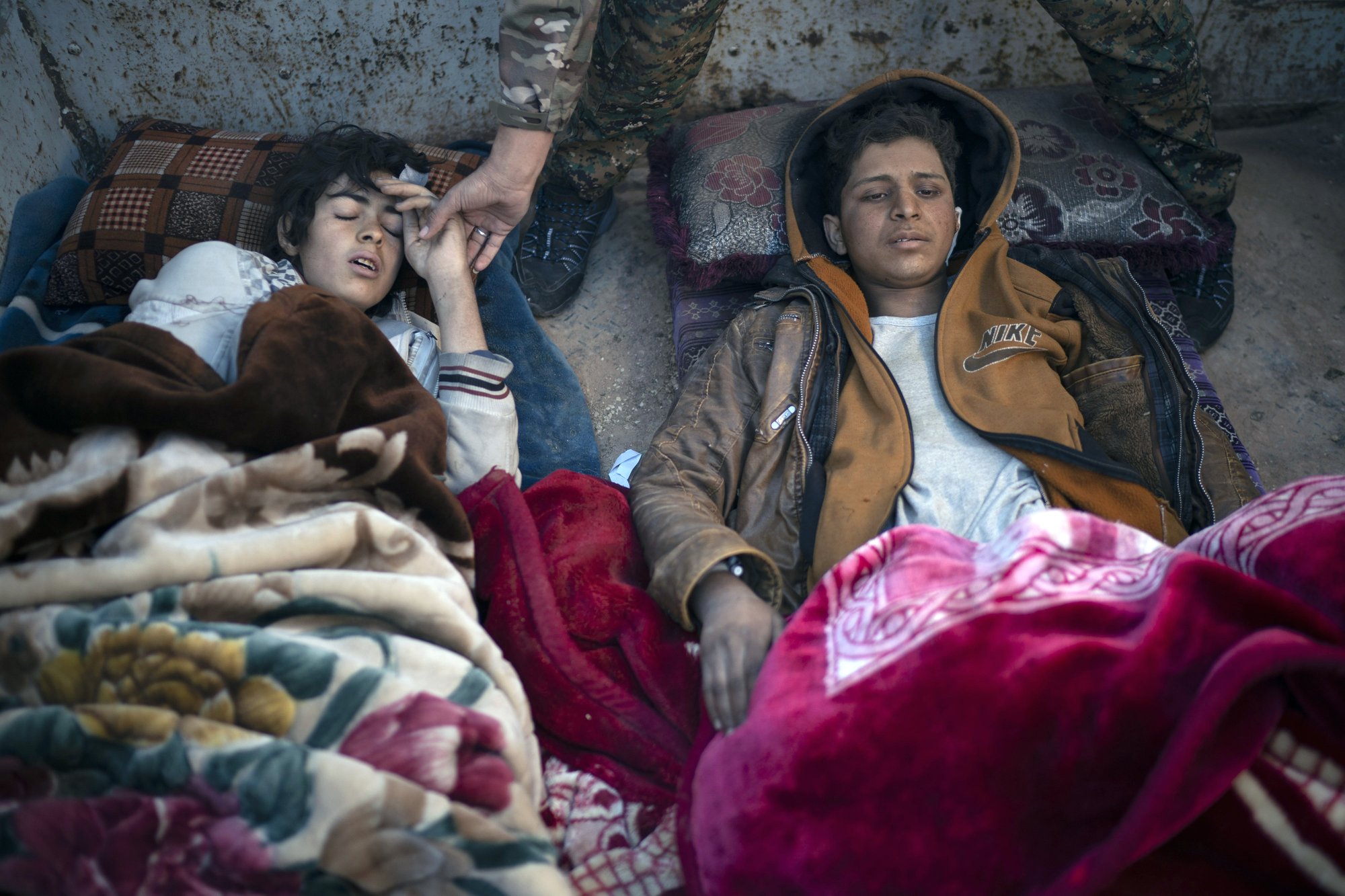 ISIS last stronghold on the brink of collapse (8 pics) - The Horn News