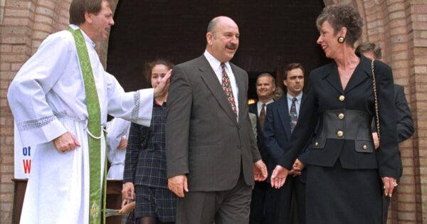 2-time Louisiana Republican Gov. dies at 90 - The Horn News