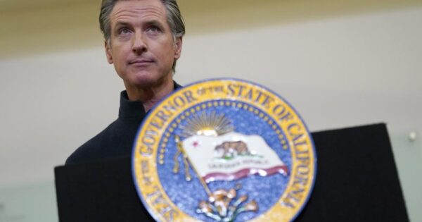 Report: Gavin Newsom spins, feels the noose tighten - The Horn News