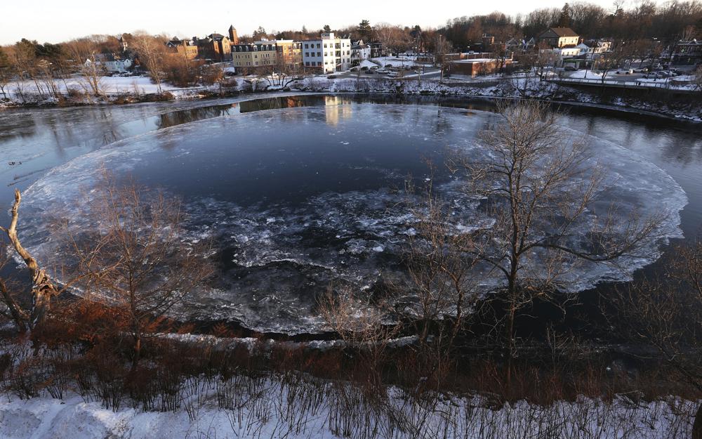Spinning ice disk reappears in New England - The Horn News