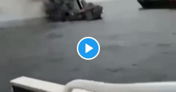 Video shows Moskva, the Russian flag ship, sinking!? - The Horn News