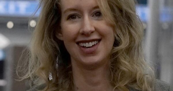 Federal judge just gave Elizabeth Holmes another setback - The Horn News