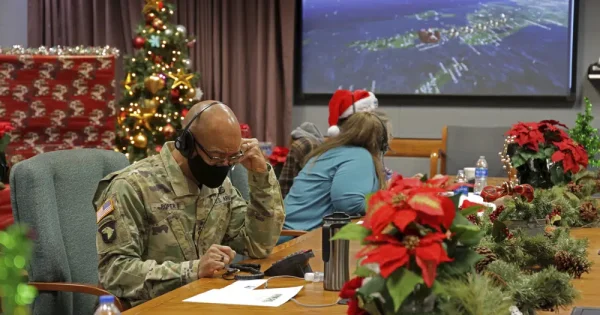 US military says bomb cyclone didn't slow Santa's travels - The Horn News