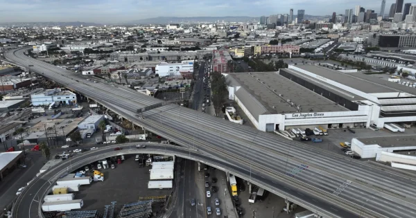 California gives timeline for when to reopen I-10 - The Horn News