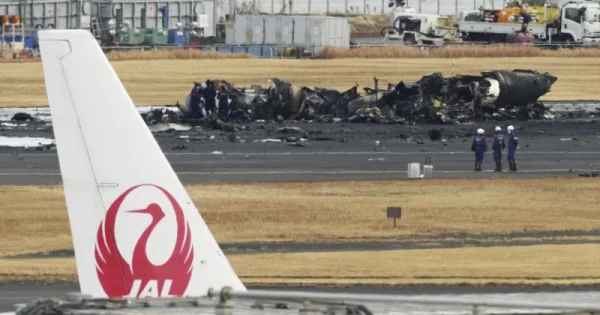 Investigators focus on air traffic control after 5 deaths in Tokyo ...