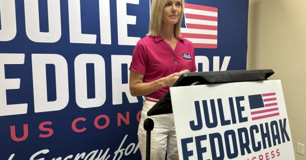 Top GOP candidate hits back against rival's tricks - The Horn News