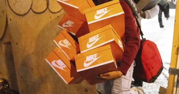 Rioting, looting in downtown L.A. after World Series win - The Horn News